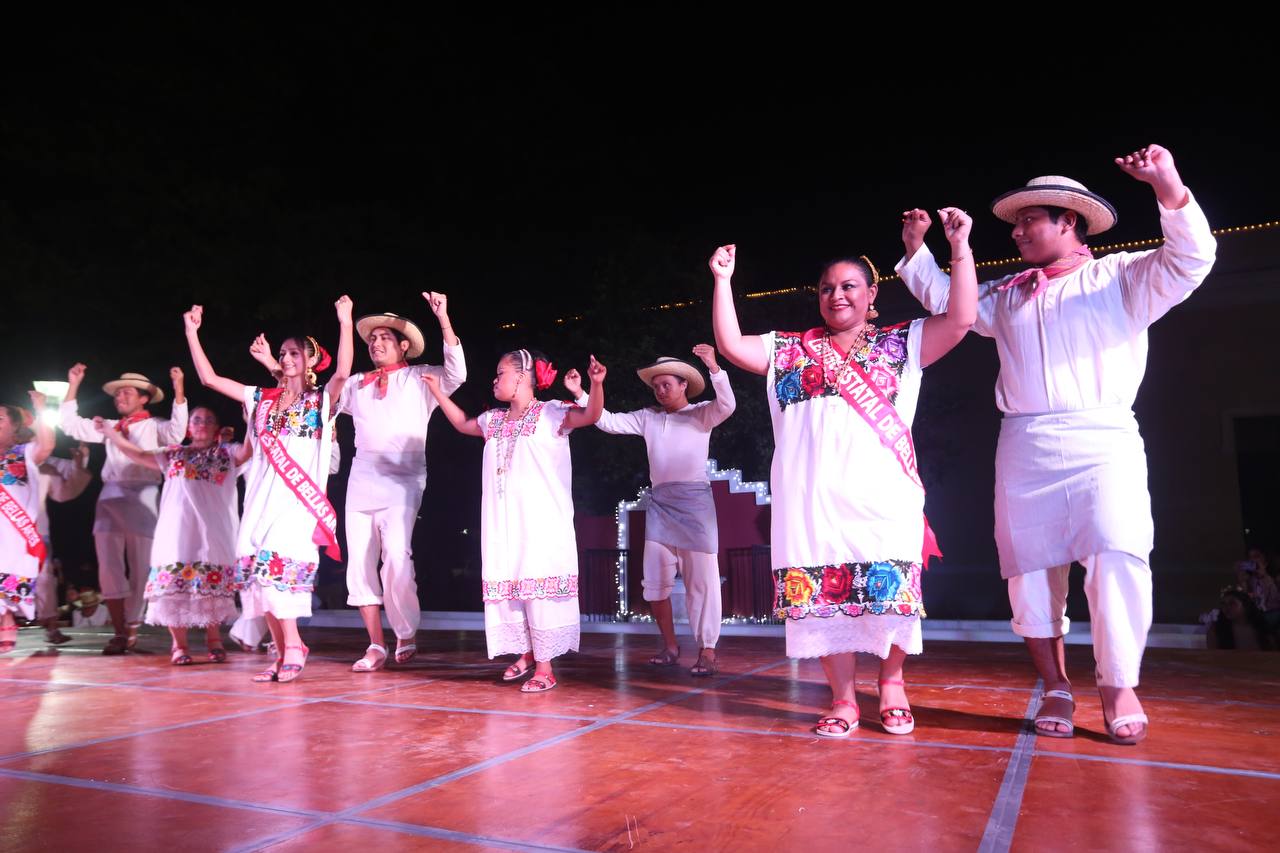 SEGEY: se enciende la navidad en el Centro Estatal de Bellas Artes ...