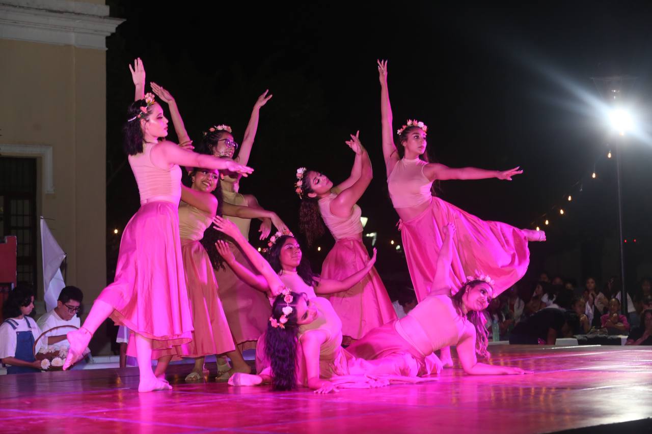 SEGEY: se enciende la navidad en el Centro Estatal de Bellas Artes ...