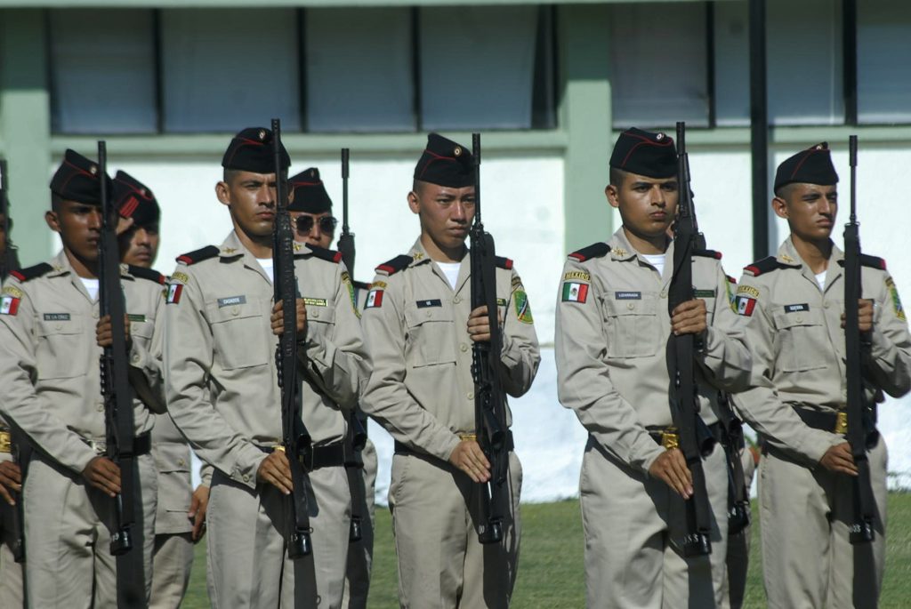 Continúa entrenamiento de jóvenes “encuadrados” del SMN en la Península ...