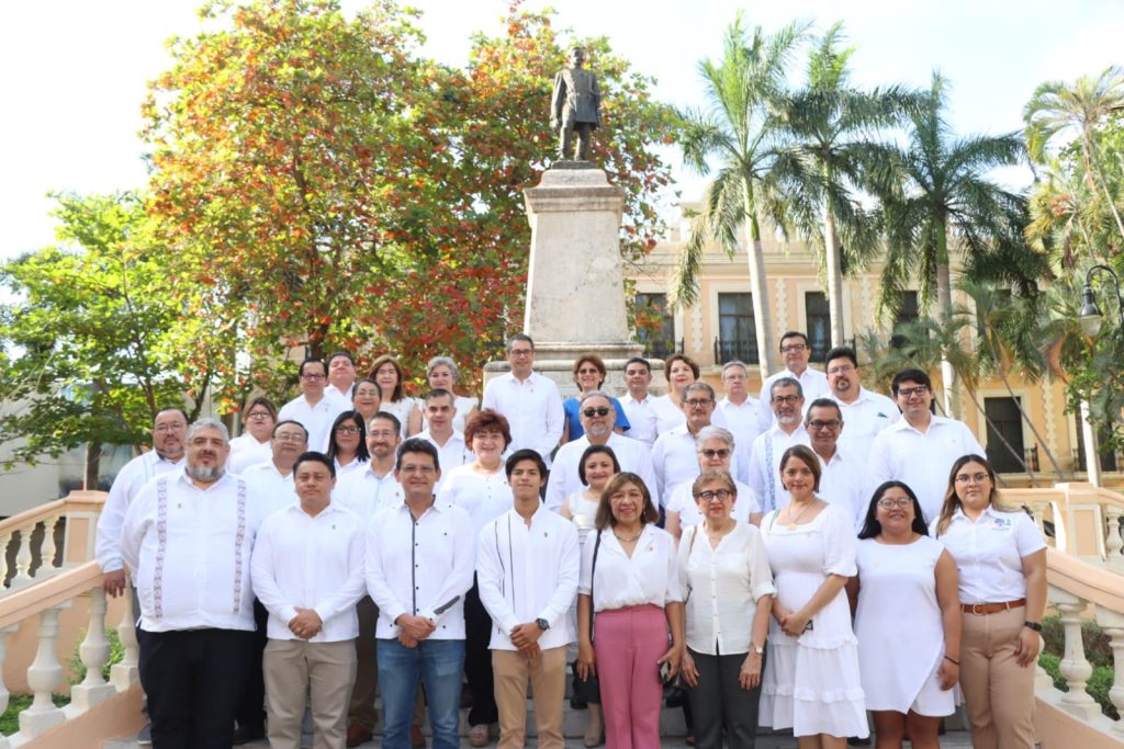 UADY: conmemoran el CLV Aniversario Luctuoso del General Manuel Cepeda ...